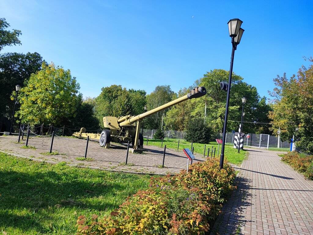 Teknoloji anıtı 152-мм пушка-гаубица 2А65 Мста-Б, Cherepovets, foto