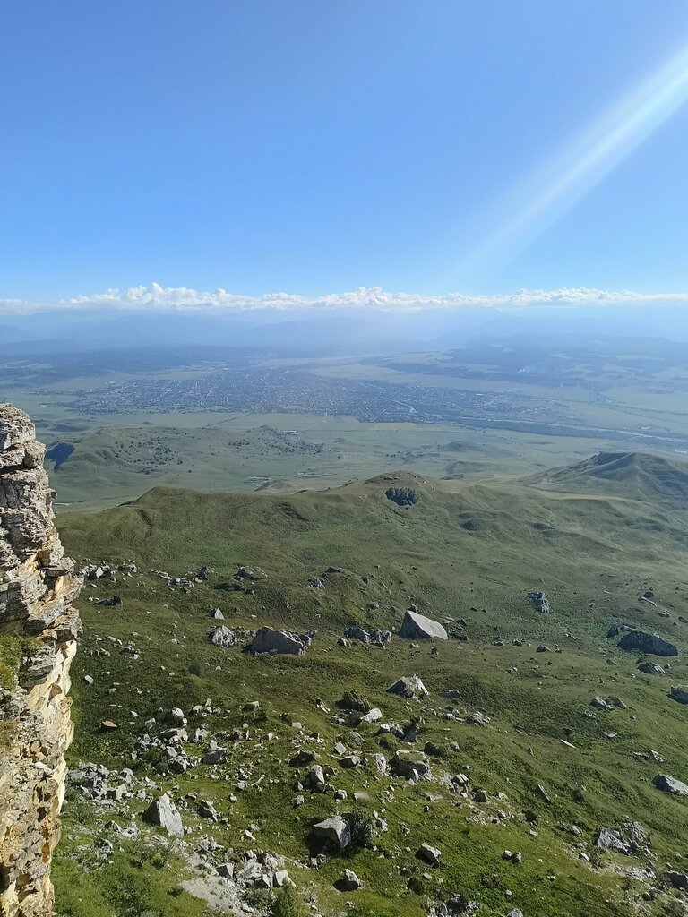 Dağ zirvesi Гора Джиса, Karaçay‑Çerkez Cumhuriyeti, foto