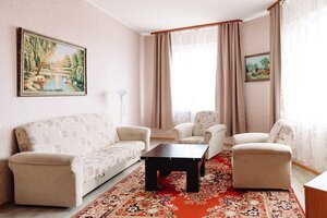 Gorky (ulitsa Tokarey No:29), otel  Sysert'ten