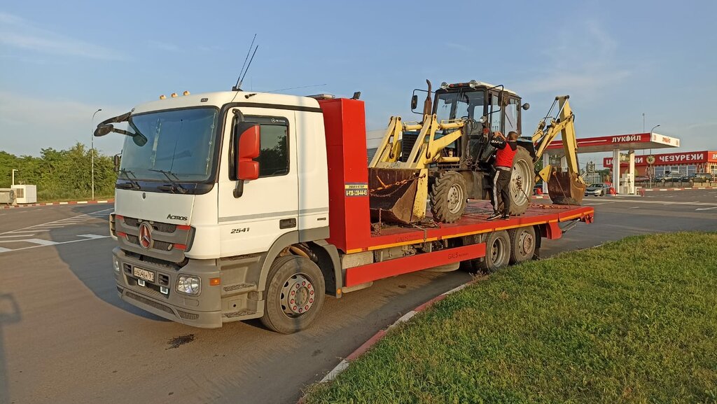 Çekici hizmeti Tow Truk M4, Şahty, foto