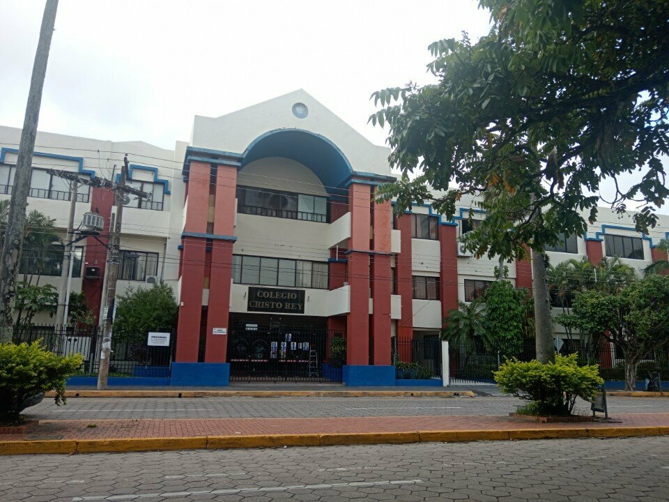 Ortaokul Cristo Rey, Santa‑Krus, foto
