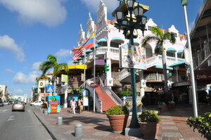 Palmita Hotel Hostel (Palmitastraat No:7), otel  Oranjestad'dan