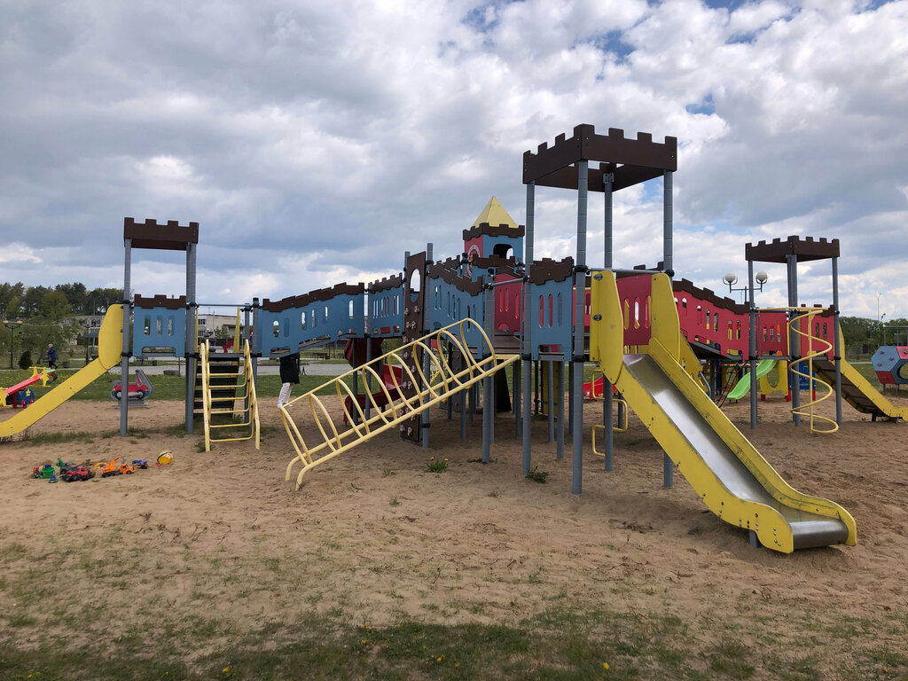 Oyun alanı Playground, Smoleviçi, foto