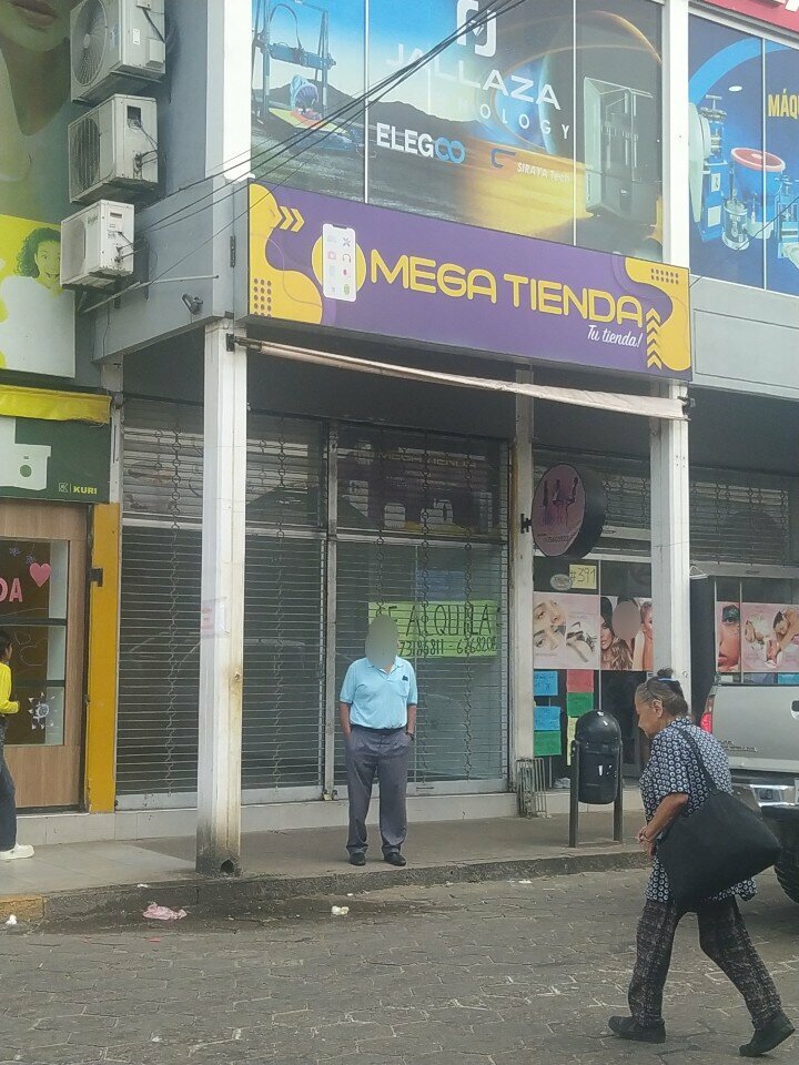 Süpermarket Mega tienda, Santa‑Krus, foto