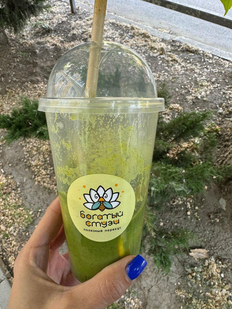 Kafe Богатый Смузи, Taganrog, foto