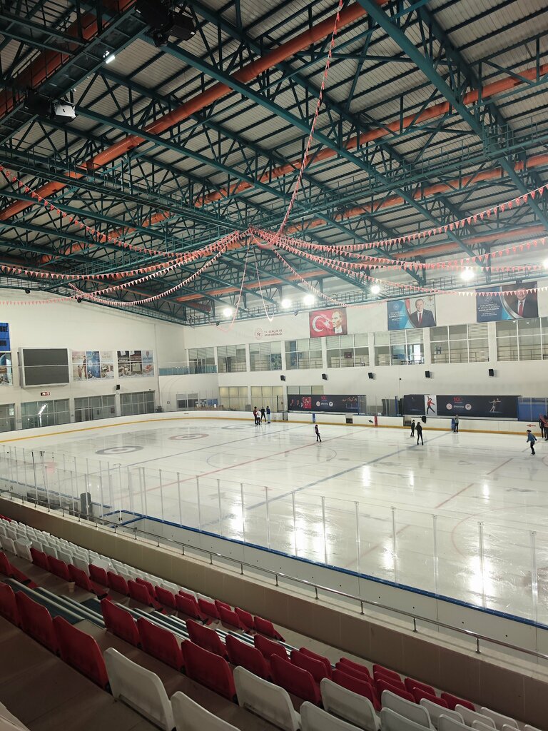 Çok amaçlı spor tesisleri Ümitköy Spor Kompleksi, Ankara, foto