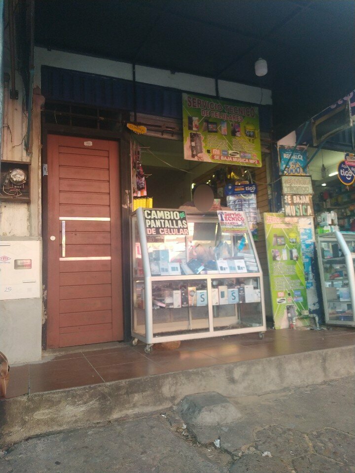 Telefon tamir servisi Servicio técnico de celulares/cambio de pantalla, Santa‑Krus, foto