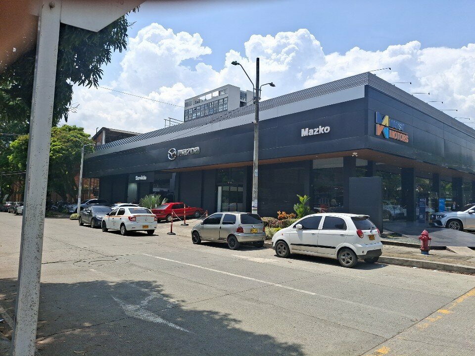 Otomobil satış galerileri William Benavides Advisor Motorysa, Byd, Fuso and Mitsubishi, Cali, foto