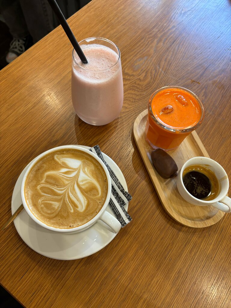 Kahve dükkanları Lungo, Kaspiysk, foto