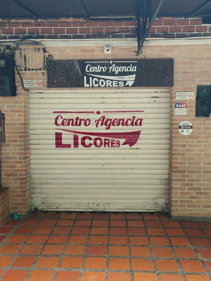 Alkollü içecekler Licores Centro Agency, Medellin, foto
