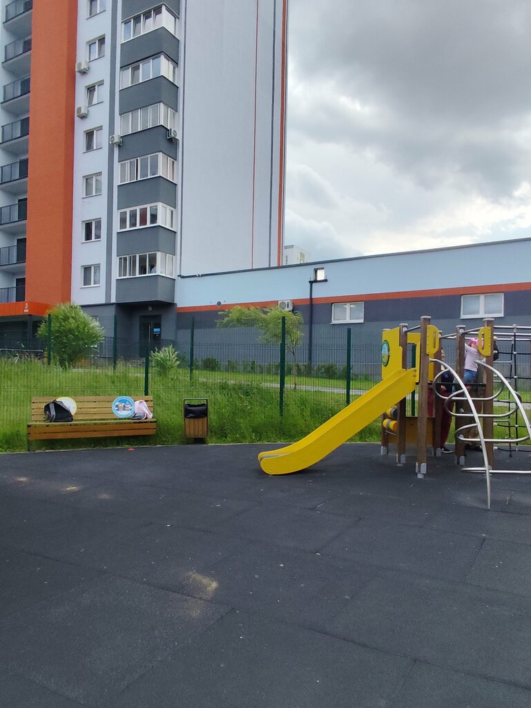 Oyun alanı Playground, Minsk, foto