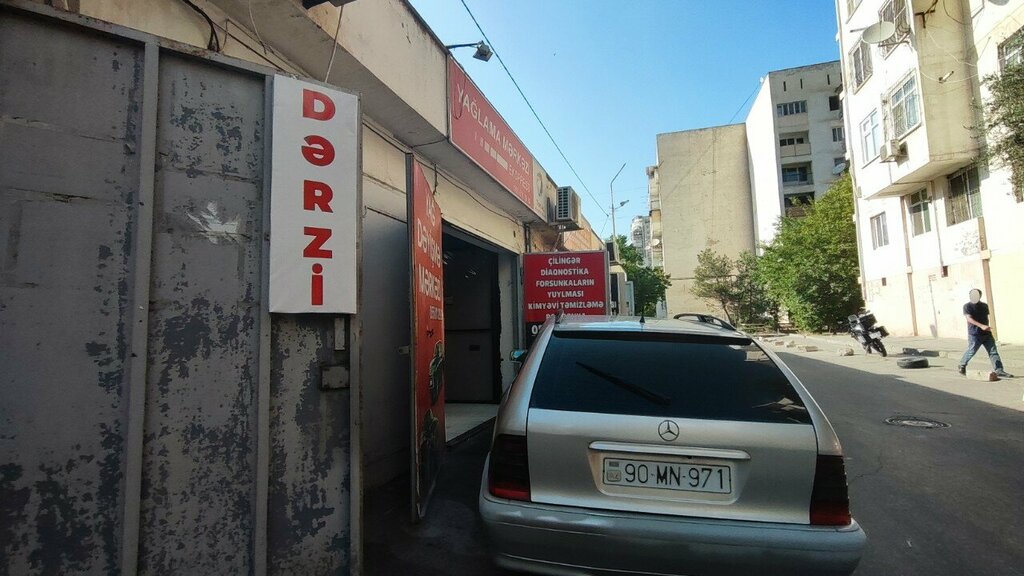 Otomobil servisi Yağlama Mərkəzi, Bakü, foto