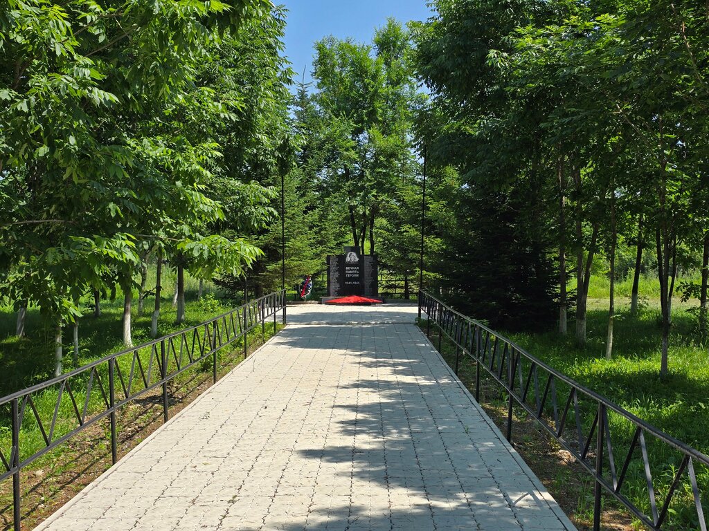 Anıt, heykel Воинам, погибшим в годы Великой Отечественной войны, Primoriye, foto