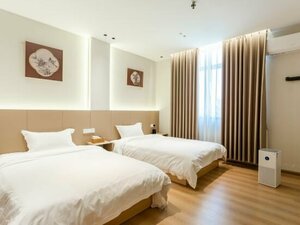 Changming Ancient City Apartment (Shop No. 25-26, Fengxi Station Plaza West Side, Fengxi Town), otel  Chaozhou'dan