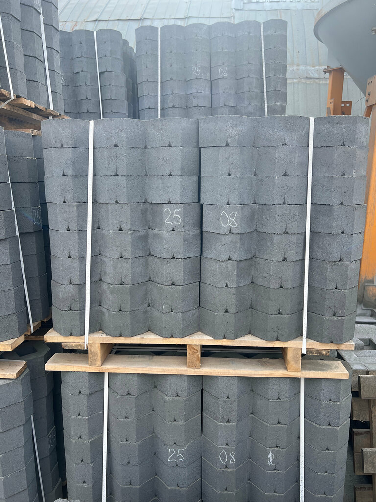 Kaldırım taşları ВПИ, Satka, foto