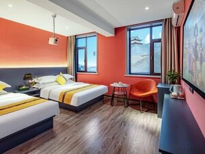 Jiusi Art Hotel (No. 3-8, Jixiang Community, Qiyi South Road), otel  Xinzhou'dan