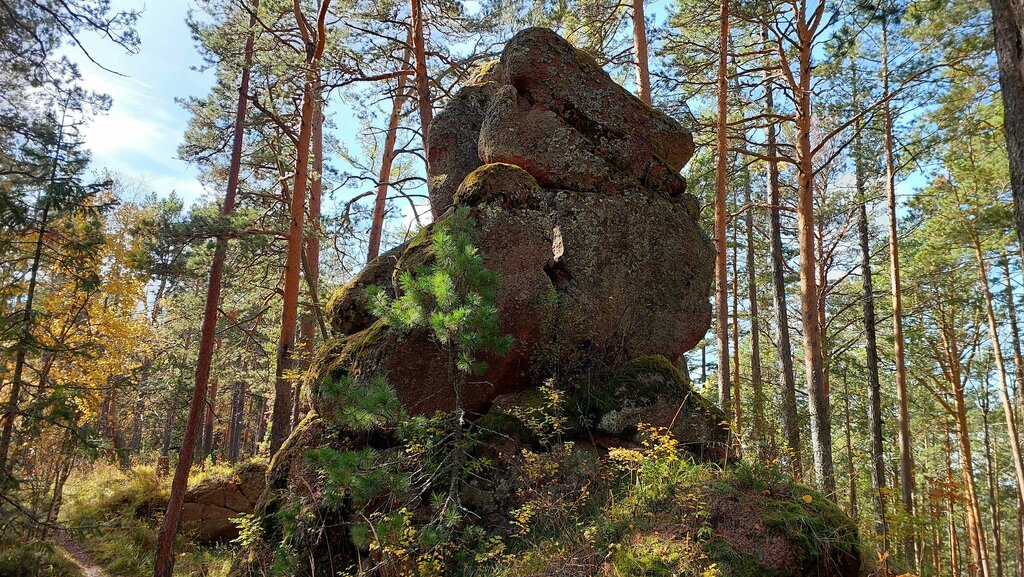 Dağ zirvesi Скала Очаг, Krasnoyarski krayı, foto