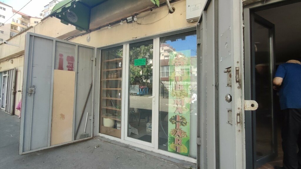 Market Cənub malları, Bakü, foto