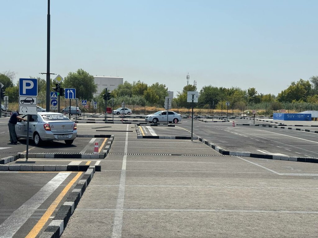 Sürücü kursları Ташкентская автошкола водителей, Taşkent, foto