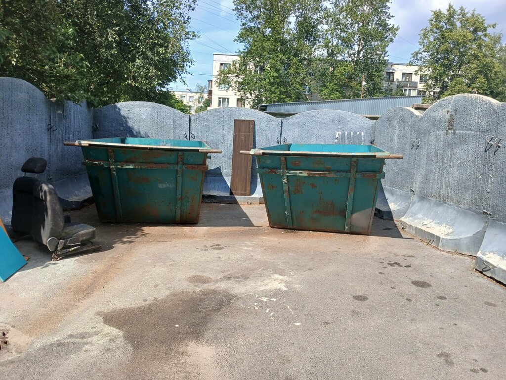 Çöp alanları Trash and garbage disposal area, Saint‑Petersburg, foto