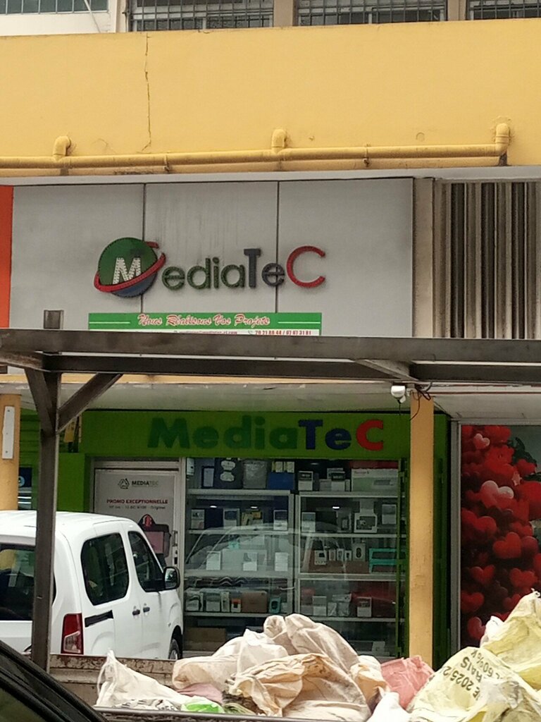 Giyim mağazası Média Tec, Abican, foto