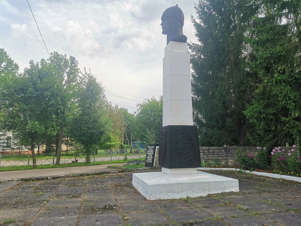 Anıt, heykel Александр Невский, Porhov, foto