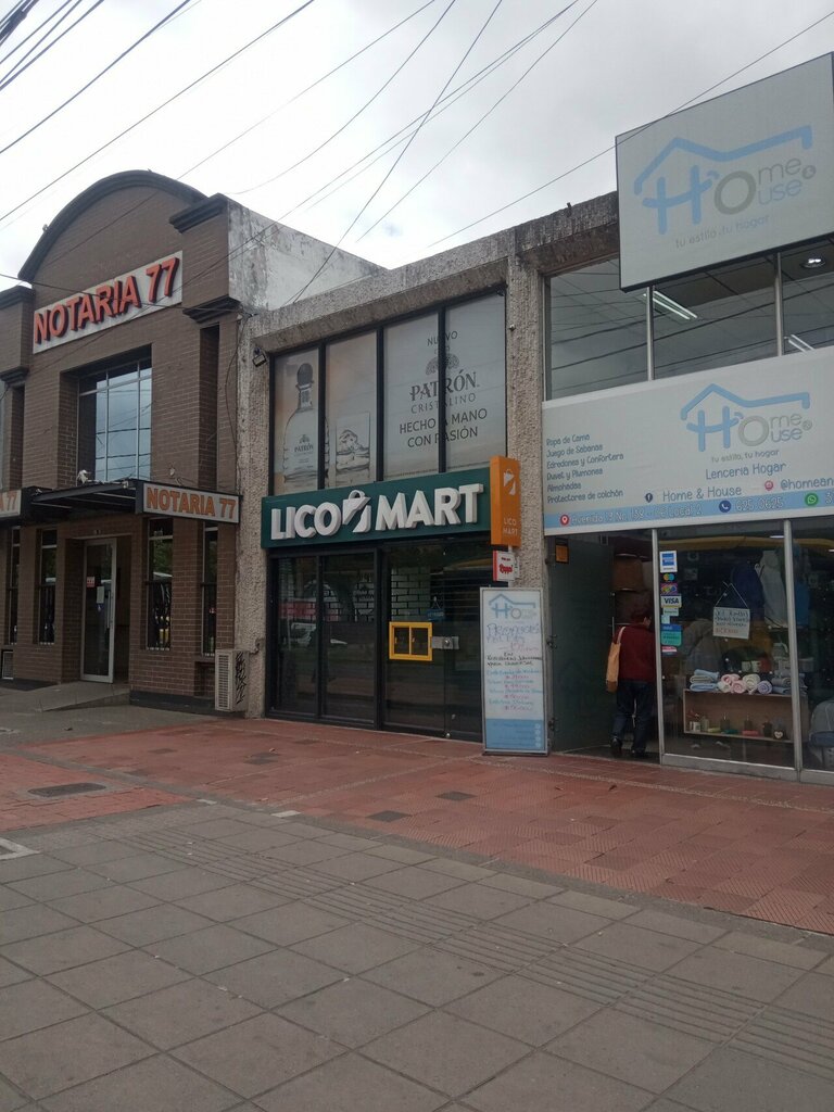 Alkollü içecekler LicoMart 138, Bogota, foto