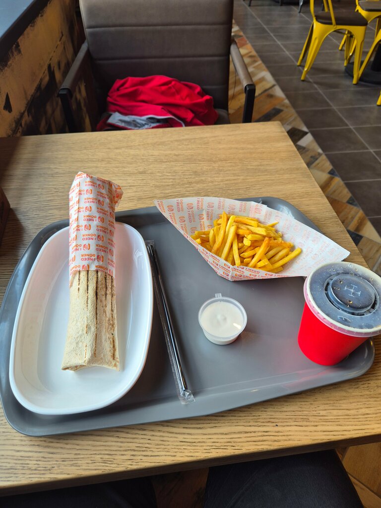 Fast food I Need Doner, Moskova, foto