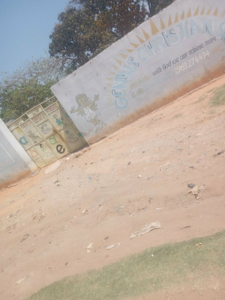 Ortaokul Genius Christian School, Lusaka, foto