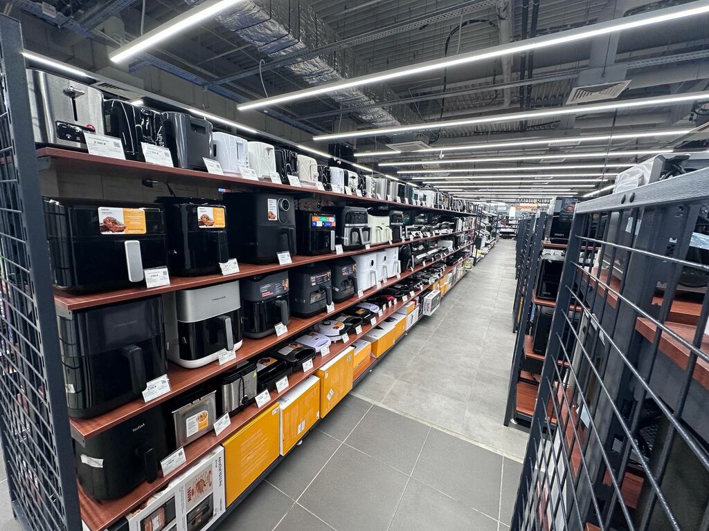 Elektronik eşya mağazaları DNS, Yaroslavl, foto