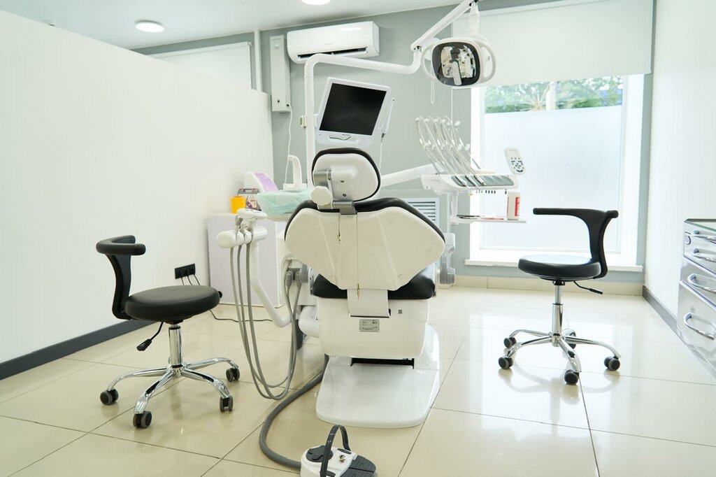 Özel ağız ve diş sağlığı klinikleri ve muayenehaneleri Дентос, Izhevsk, foto