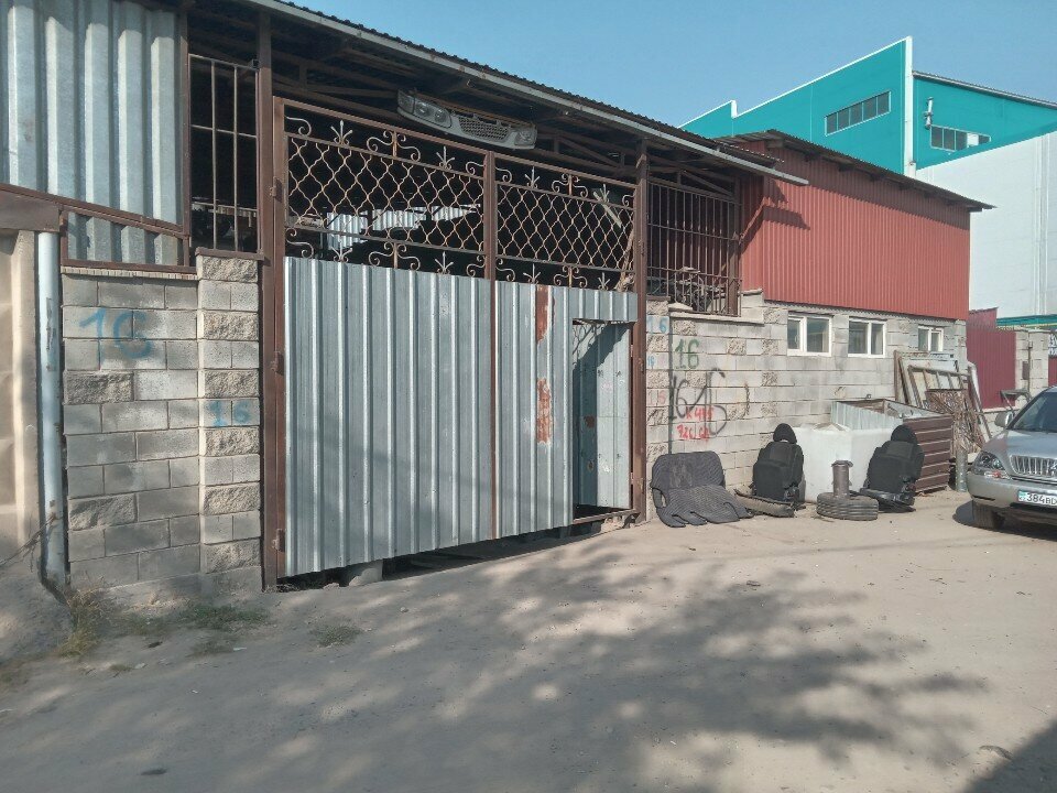 Çıkma yedek parça Bms, Almatı, foto