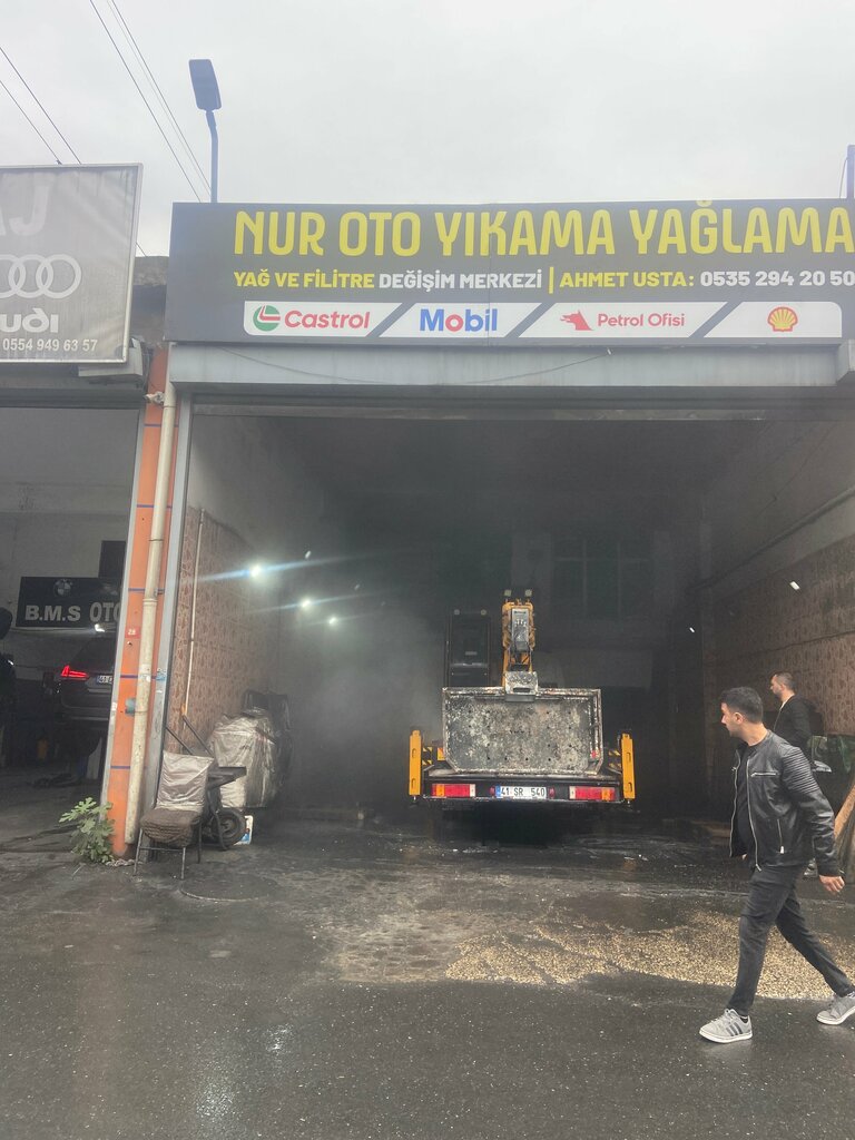 Oto yıkama Nur Oto Yıkama Yağlama, İstanbul, foto