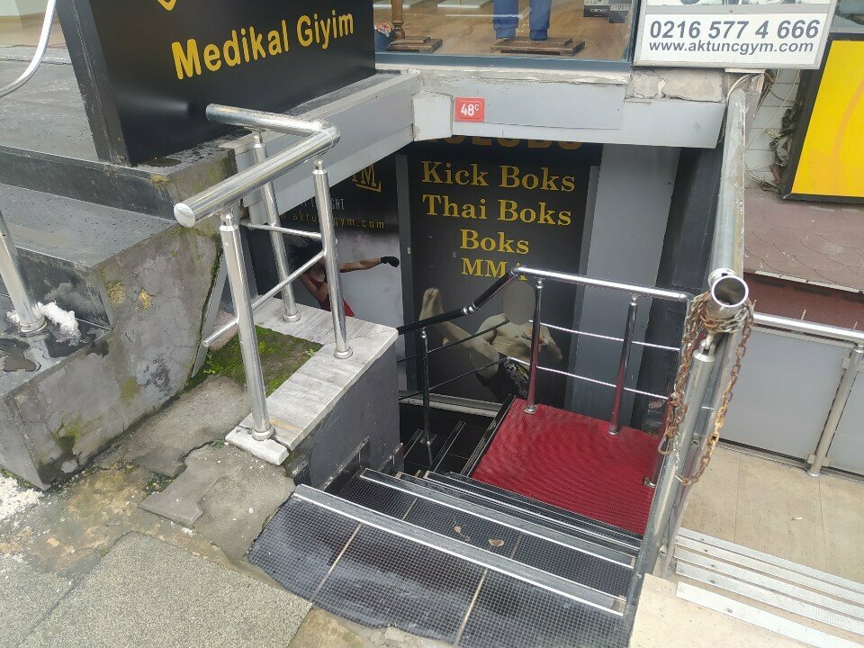 Otobüs biletleri Istanbul Kart Büfe, İstanbul, foto