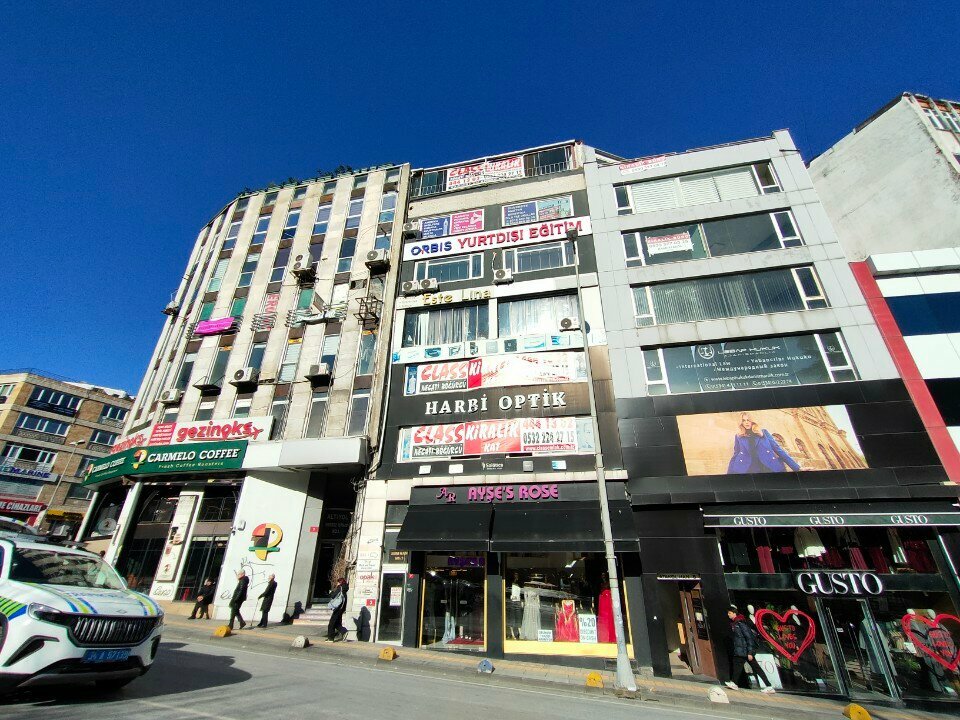 i̇ş merkezi Altıyol Merkez İş Hanı, İstanbul, foto