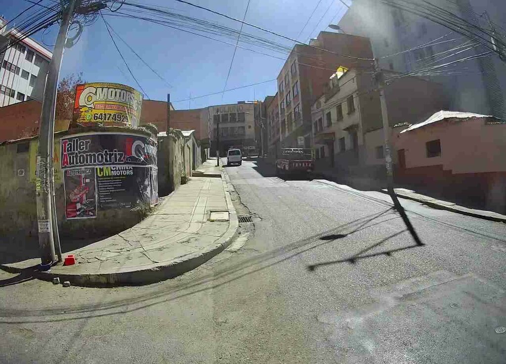 Oto döşeme Cm China Motors, La Paz, foto