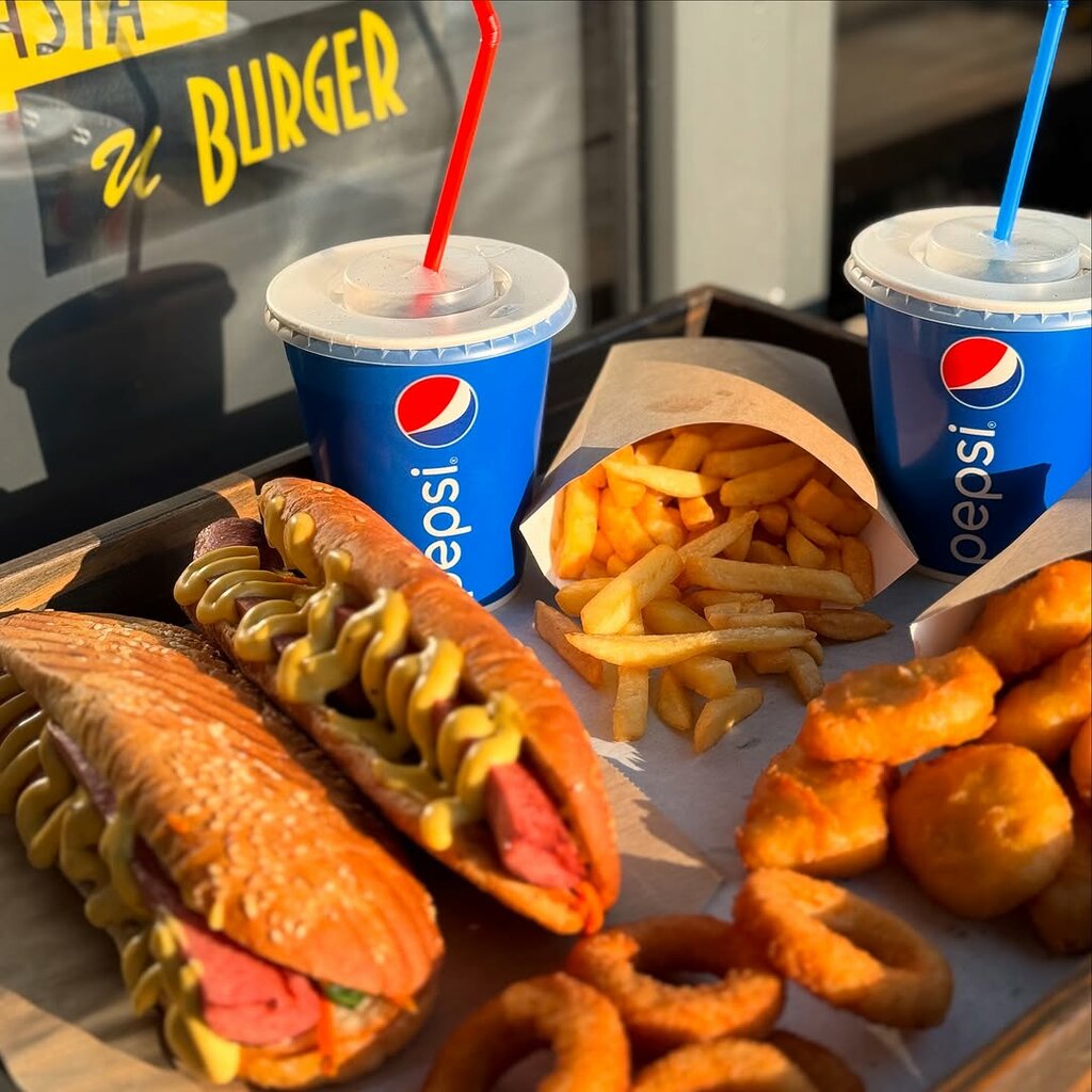 Fast food I pasta i burger, Taraz, foto