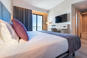 Hotel Astari (Vía Augusta No:95, municipio de Tarragona), otel  Tarragona'dan
