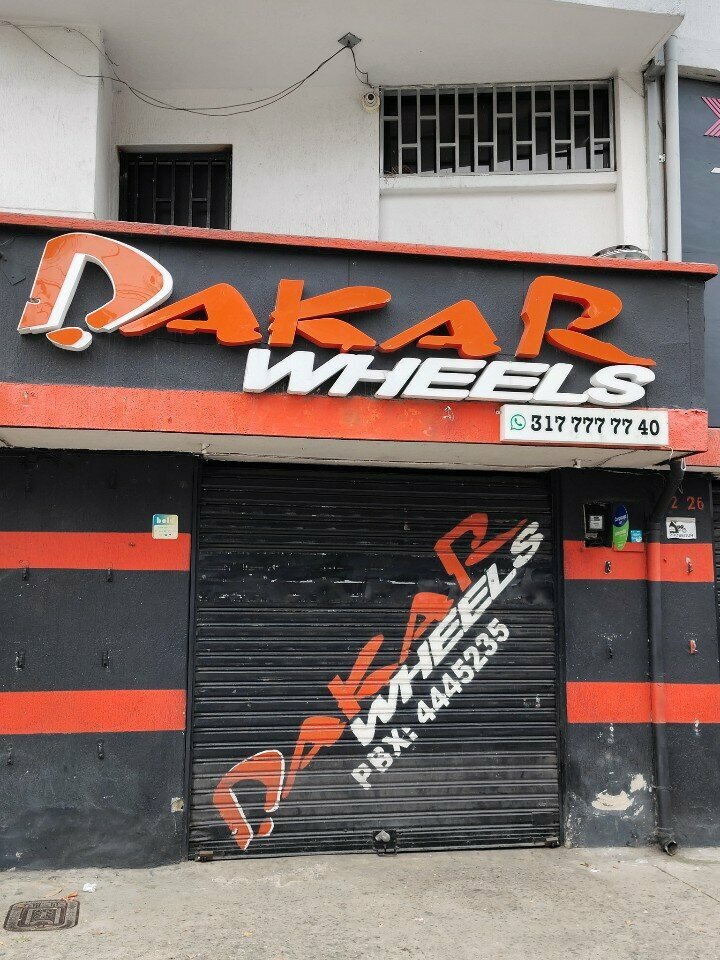 Otomobil yedek parçaları Dakar Wheels, Medellin, foto