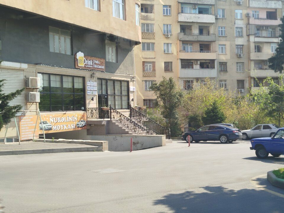 Oto yıkama Nurəlinin Moykasi, Bakü, foto