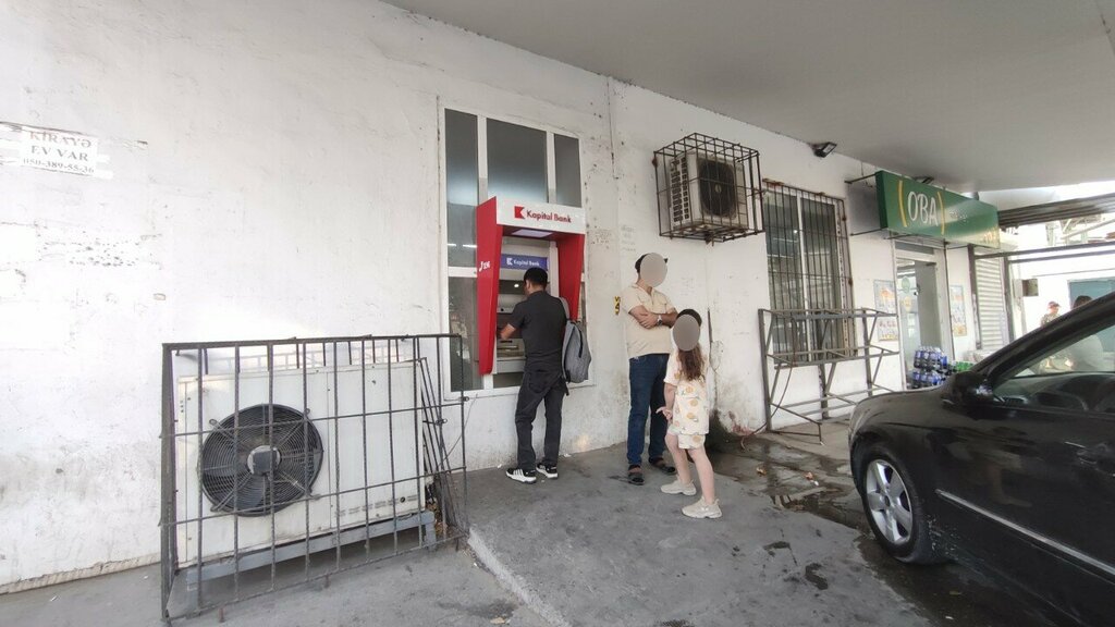ATM'ler Kapital Bank, Bakü, foto