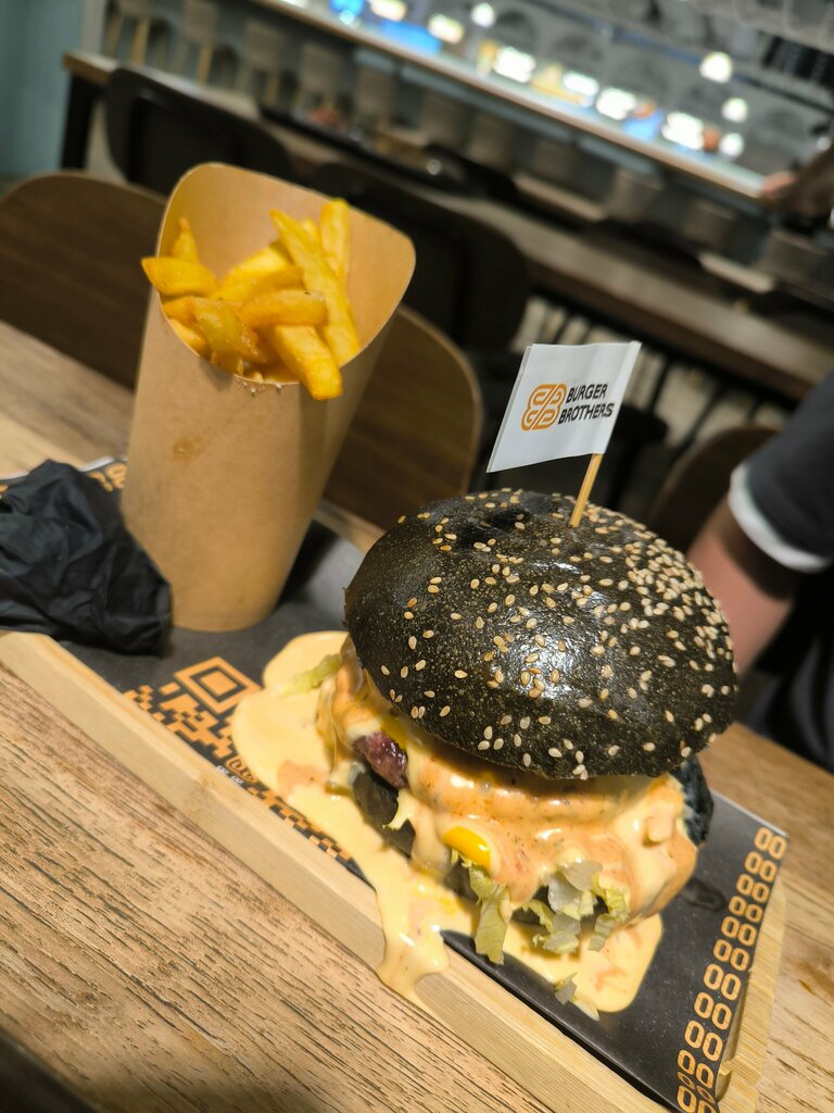 Kafe Burger brothers, Tiflis, foto