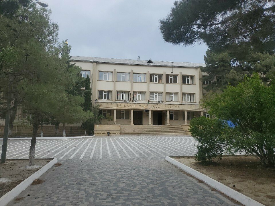 Ortaokul Ayaz Maharramov Secondary School № 95, Bakü, foto