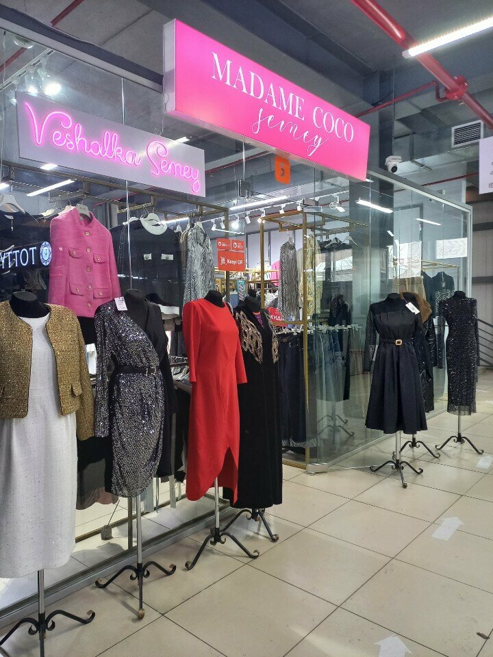 Giyim mağazası Veshalka semey, Semey, foto