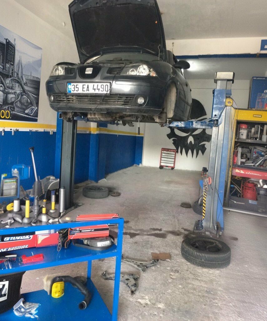 Otomobil servisi Vos World Özel Servis, İzmir, foto