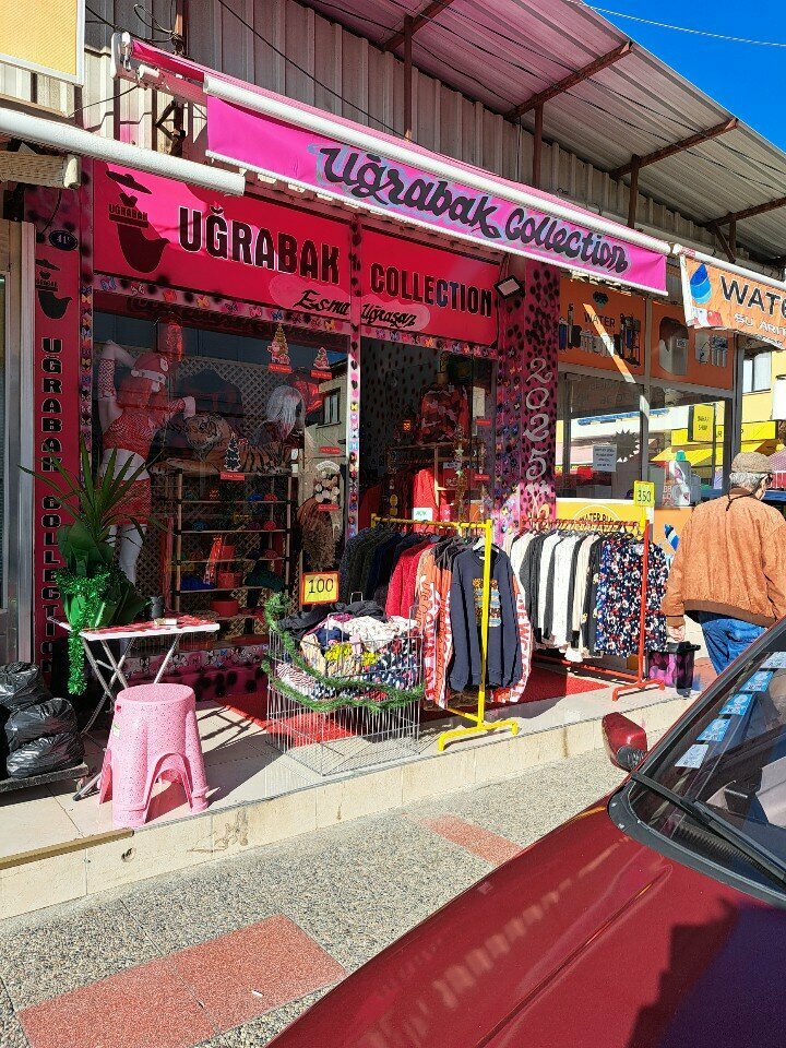 Giyim mağazası Uğrabak Collection, İzmir, foto