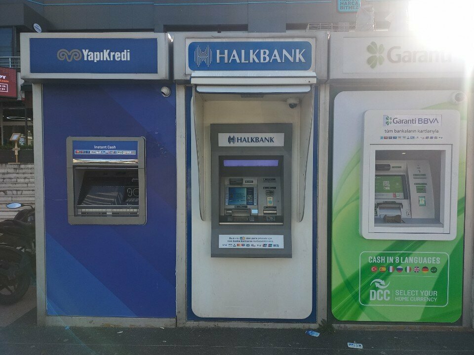 ATM'ler Halkbank ATM, İstanbul, foto