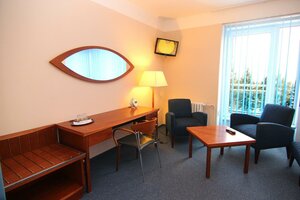 Hotel Marttel (Karlovarský kraj, Karlovy Vary, Lidická), otel  Karlovy Vary'den