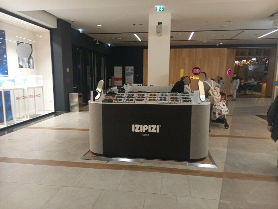 Optik Izipizi, Belgrad, foto