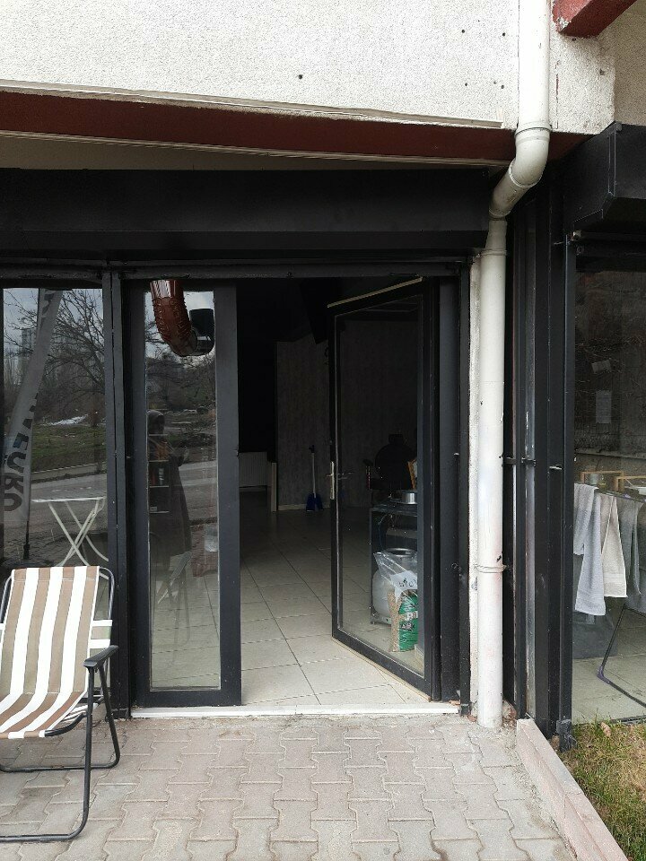 Berberler Ebubekir Terzi Saç Tasarım Merkezi, Ankara, foto